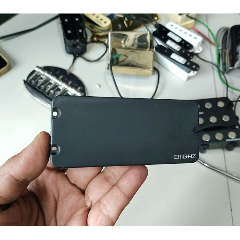 Jual PICKUP BASS EMG MM5 HZ Passive MusicMan 5 String Bass Pickup ...
