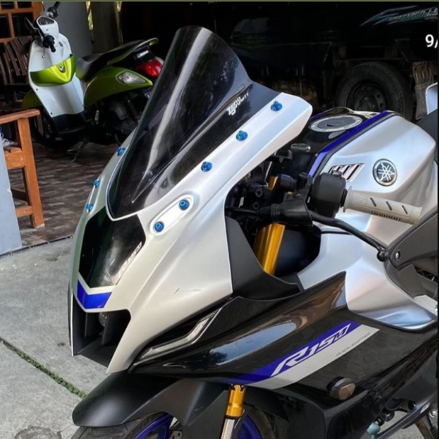 Jual Visor Yamaha R15 V4 Model Jenong warna Bening Riben Dan Hitam ...