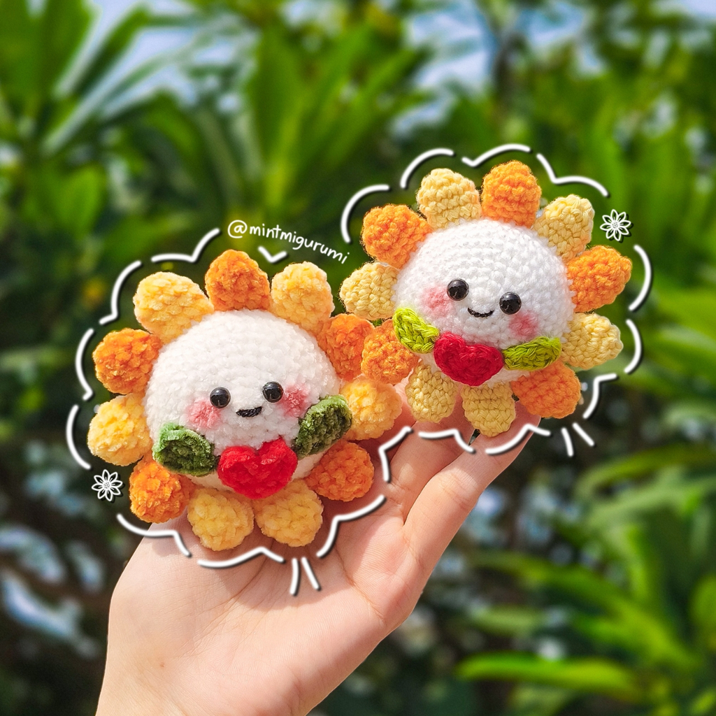 Jual Sunflower Holding Heart / Bunga Matahari Pegang Hati - Amigurumi ...