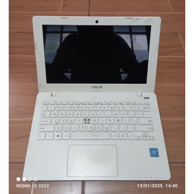 Jual Notebook Asus X200M Intel Celeron DDR3 kondisi matot tidak ada ...