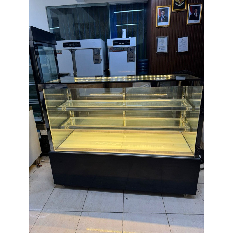 Jual chiller cake showcase display ukuran 150cm | Shopee Indonesia