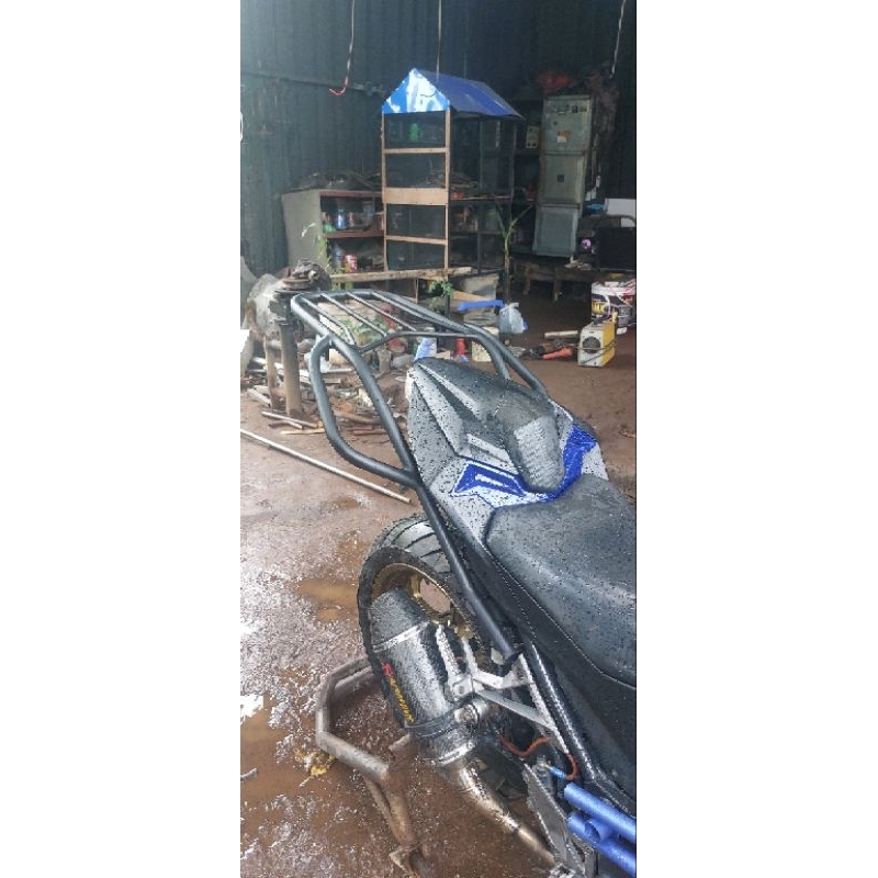 Jual Braket Box Kawasaki Z250 dan Ninja 250 fi | Shopee Indonesia