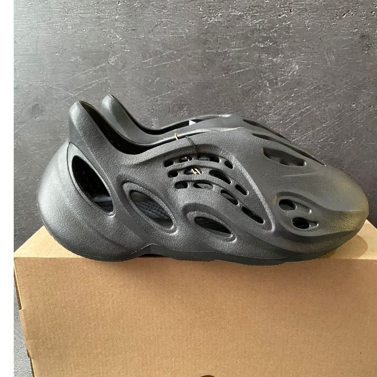 Jual YEEZY FOAM RUNNER ONYX | Shopee Indonesia