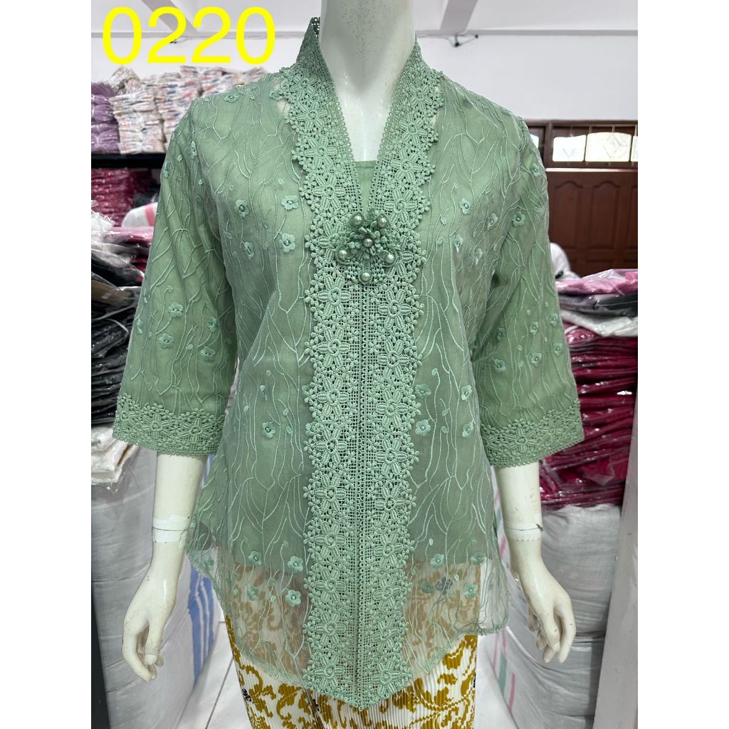 Jual 0220 kebaya rompi brukat premium bros alexuez | Shopee Indonesia