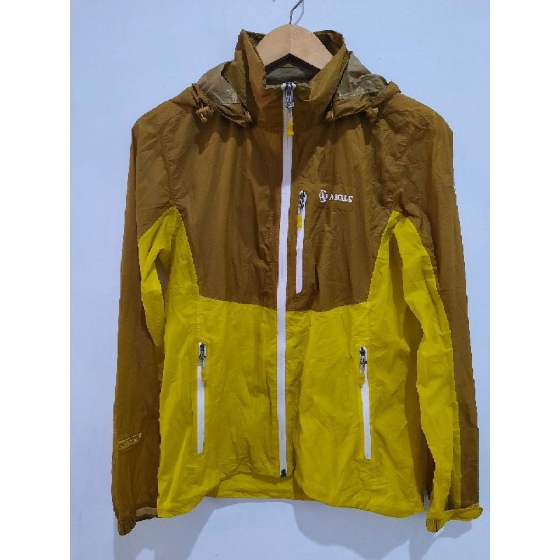 Jual jaket Running Outdoor Aigle | Shopee Indonesia