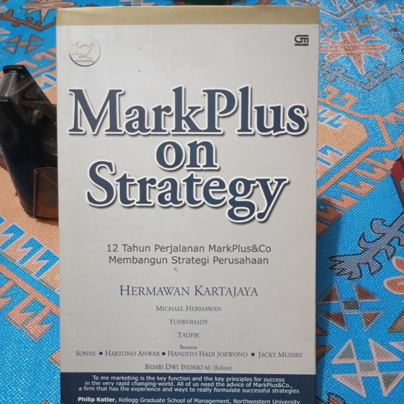 Jual MarkPlus on Strategi by Hermawan Kertajaya | Shopee Indonesia