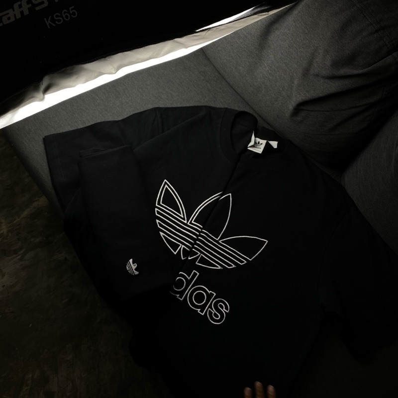 Jual ADIDAS T-SHIRT OUTLINE TREEFOIL BIG LOGO & MARKGONZALES | Shopee ...
