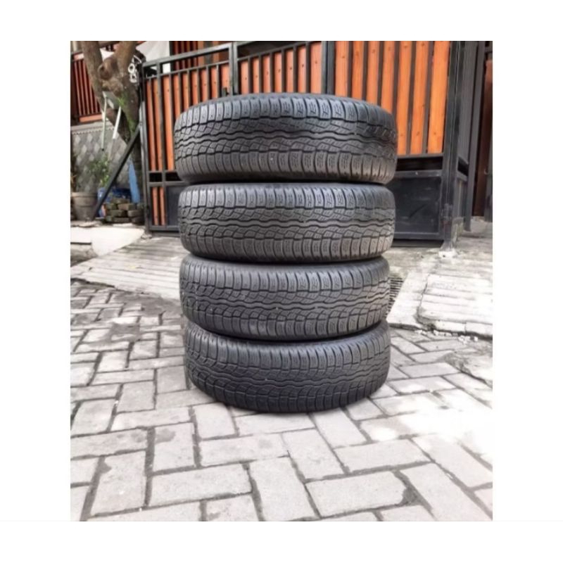 Jual Ban Mobil Copotan Ring 17 Ukuran 215/60 R17 Merek Bridgestone Second Tubles | Shopee Indonesia