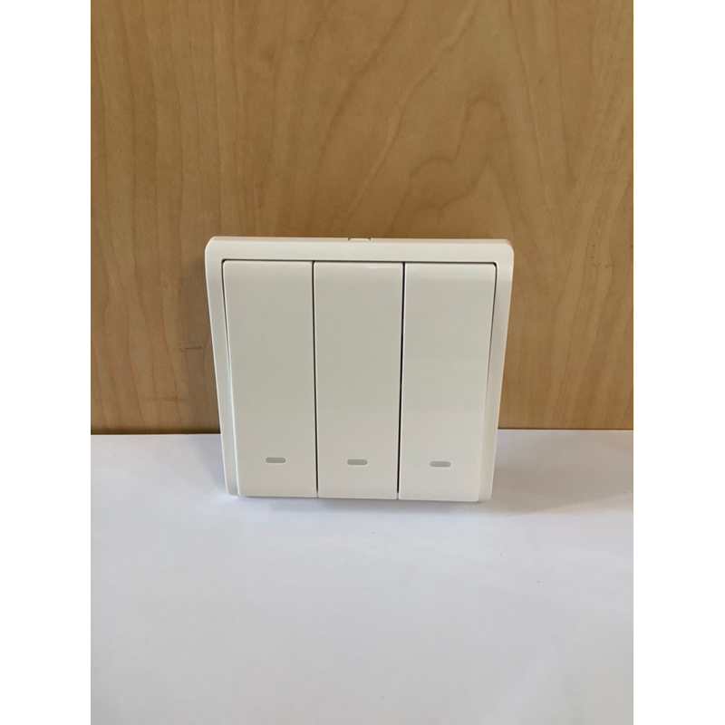 Jual Saklar Triple Schneider Pieno Putih 3 Gang 1 Arah | Shopee Indonesia