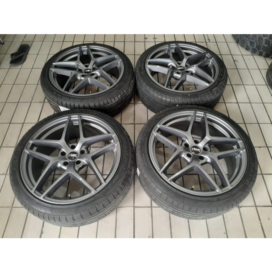Jual Velg Racing HSR Bekas WURZBURG CF R20 PCD 5X114,3 + Ban Accelera 245 40 R20 Cocok Mobil Hrv ...