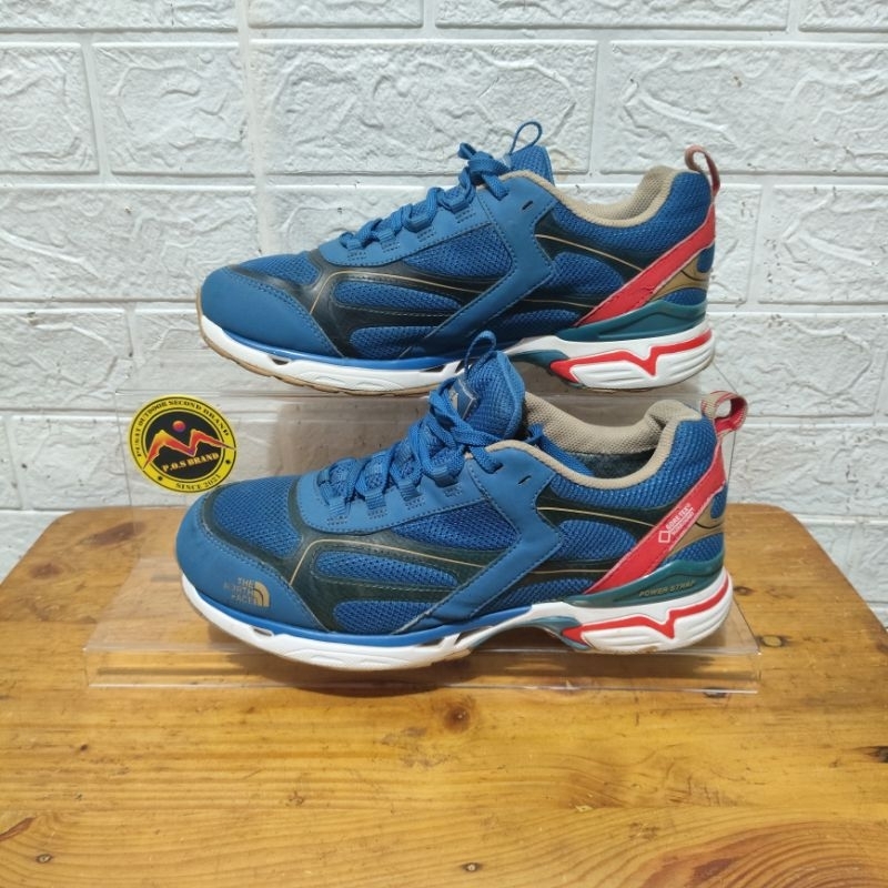 Jual sepatu Run TNF second | Shopee Indonesia