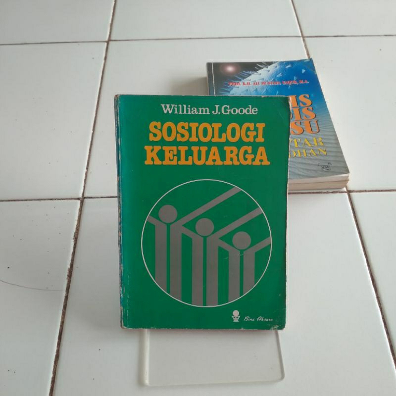 Jual william j. goode sosiologi keluarga | Shopee Indonesia