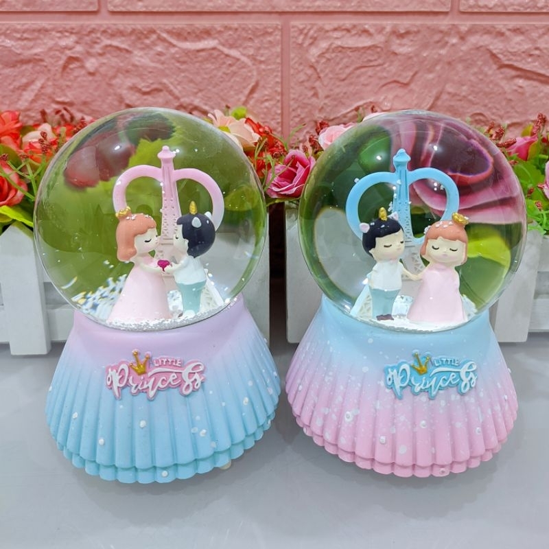 Jual Fitur Lengkap / Snowball / Pajangan Bola Kaca Musik Box Couple ...