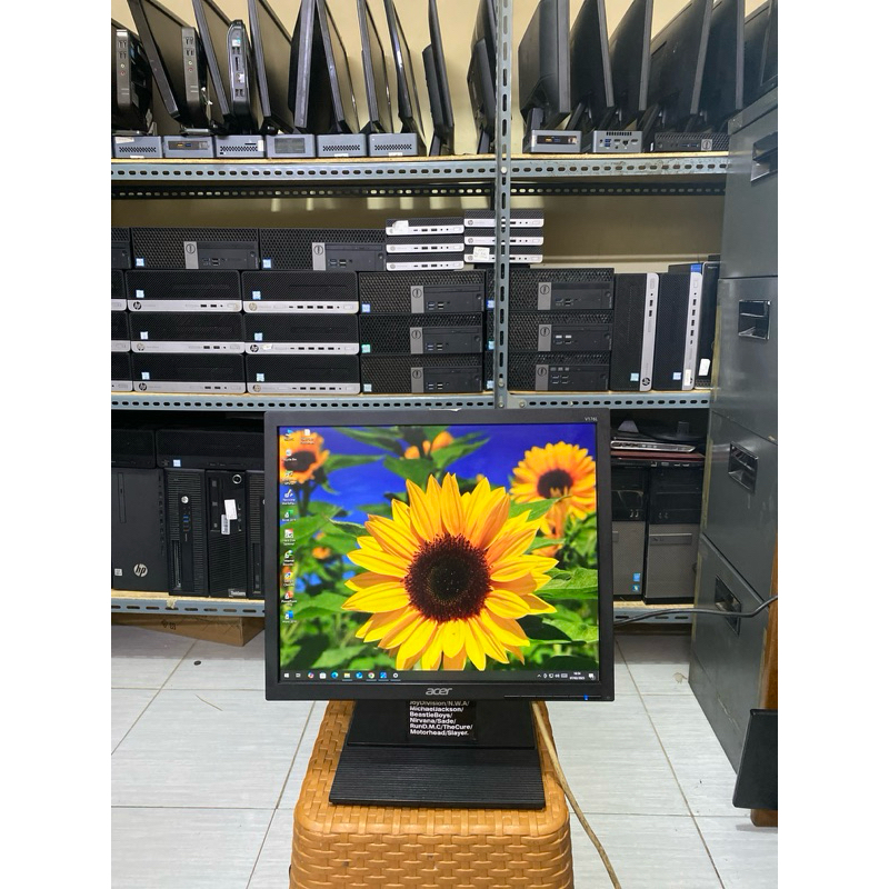 Jual Monitor 17 inch kotak/square bisa buat cctv bergaransi | Shopee ...