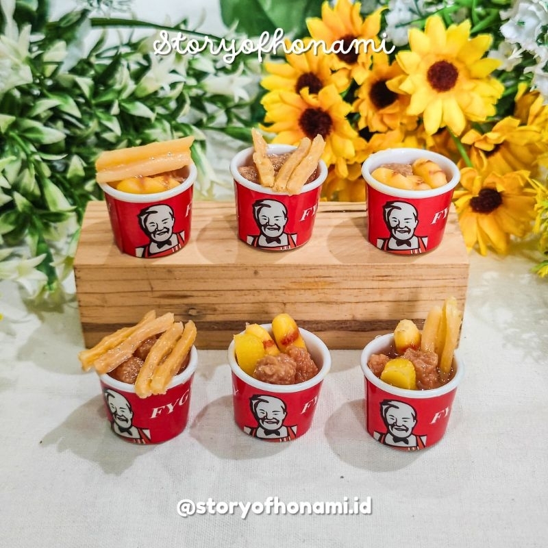 Jual MINIATUR 1:12 MAGNET TEMPELAN KULKAS AYAM GORENG KFC (2.8 x 2.8 x ...