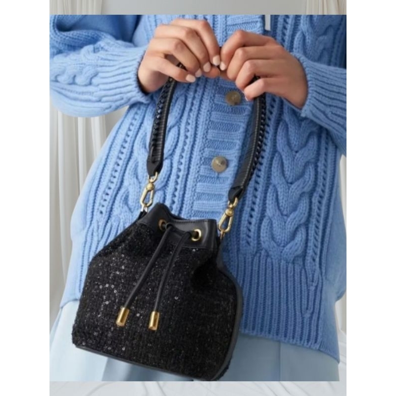 Jual SIMPLE BAG CHARLES & KEITH ORIGINAL 100% Tas CK bucket sling bag ...