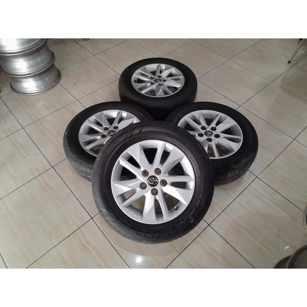 Jual Velg Mobil Second R16 Copotan Ori Innova Reborn Pcd 5x114 Ban 205 ...