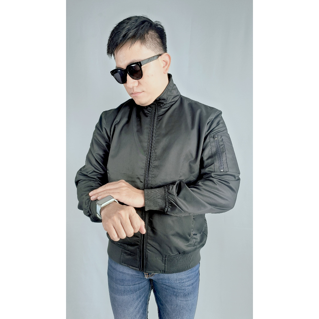 Jual NEW !!! JBBoss Jaket Bomber Round Turtle Neck Tidak Panas Adem ...