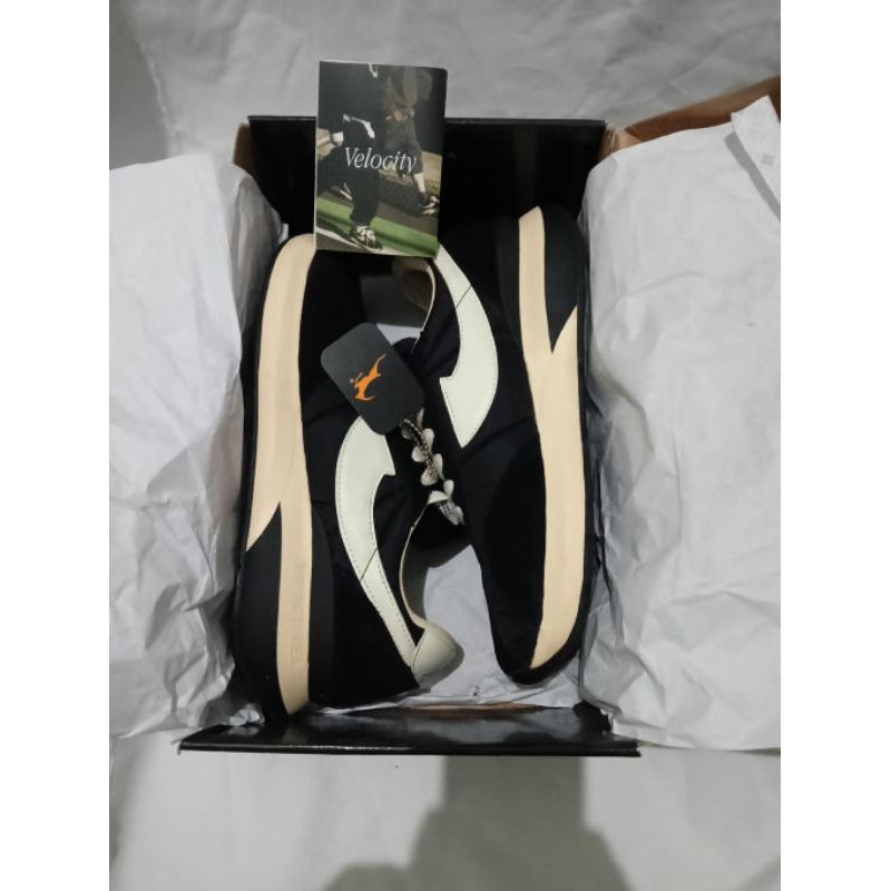 Jual Compass Velocity Black White | Shopee Indonesia