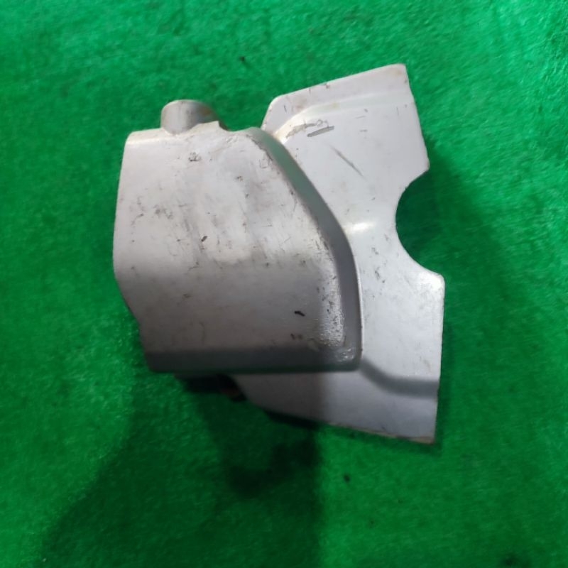 Jual tutup gir depan tutup rantai original Honda Supra pit new Revo old ...