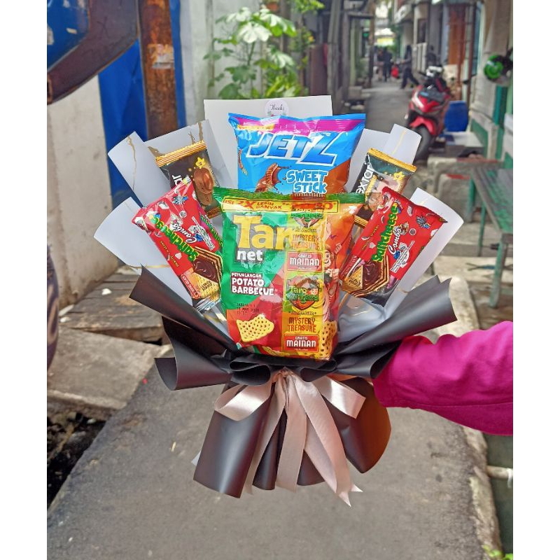 Jual BUKET SNACK Bouquet Bucket Snack Ukuran Medium Hadiah Hempers ...
