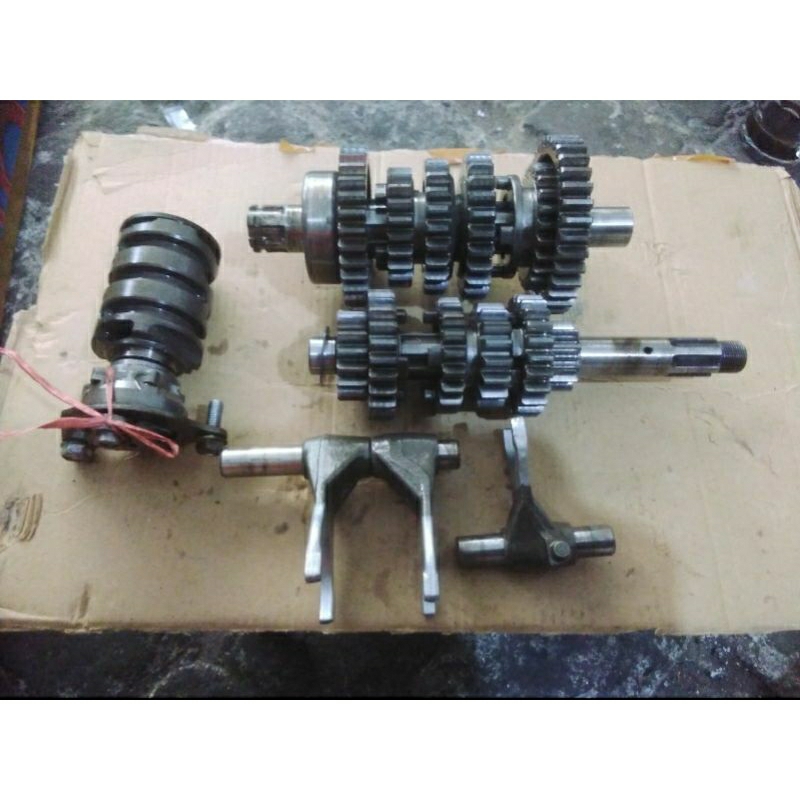 Jual Gear Rasio Set Lengkap Honda NSR 150 Original Copotan | Shopee ...