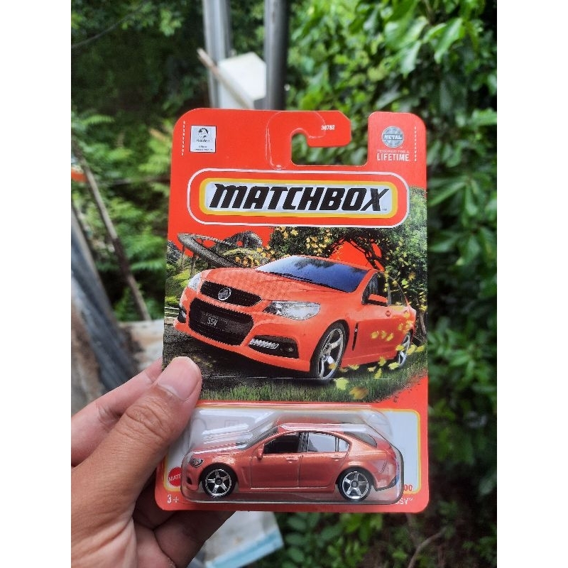 Jual Matchbox Holden VF Commodore SSV | Shopee Indonesia