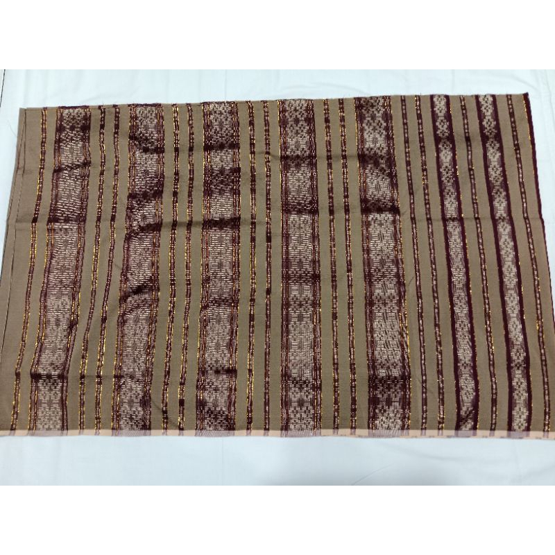 Jual KAIN TENUN SARUNG SUTRA SENGKANG LIPASABBE BUGIS MURAH | Shopee ...