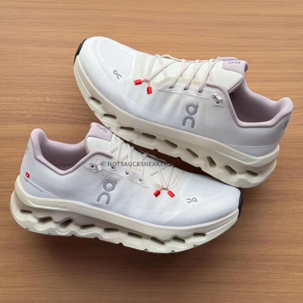 Jual [Ready Stock] ON Running Cloudtilt Sand Cream - 100% Authentic ...