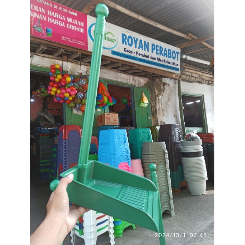 Jual Serok sampah,Pengky gagang, serok plastik | Shopee Indonesia