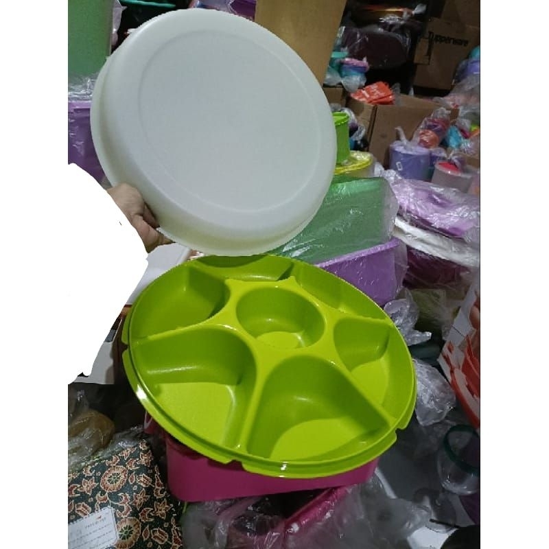 Jual Large Serving Center by Tupperware | Shopee Indonesia