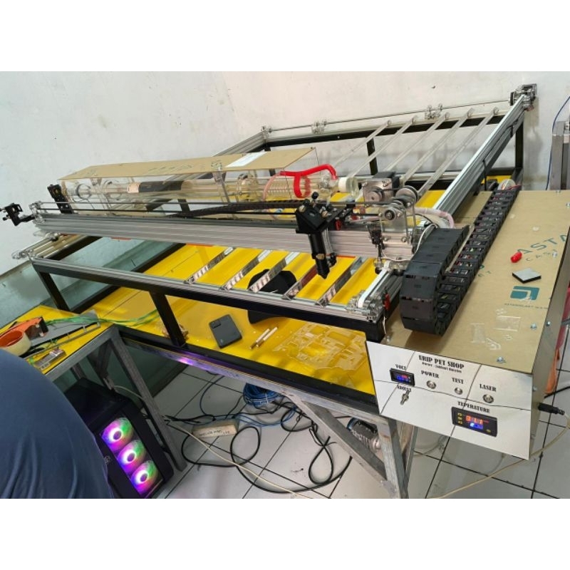 Jual mesin laser co2 rakitan . mesin potong akrilik . mesin potong kain ...