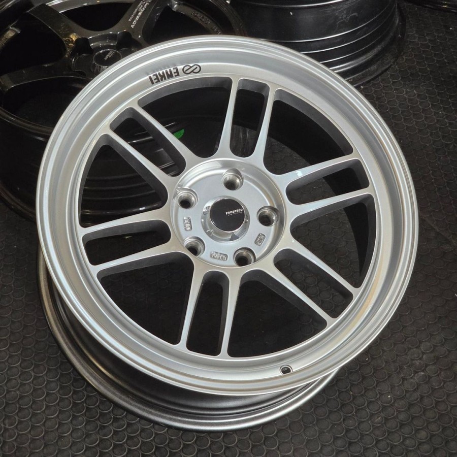 Jual velg racing 18 ENKEI RPF1 R18 Innova terios rush Xpander hrv crv ...