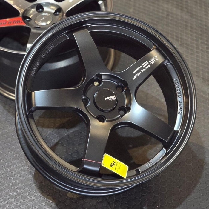 Jual velg racing r18 lebar 8 ADVAN GT 18 Innova hrv crv civic Xpander ...