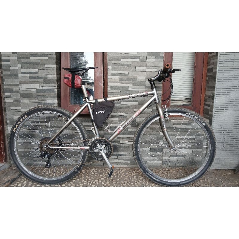 Jual MTB clasic Raleigh Taiwan original | Shopee Indonesia