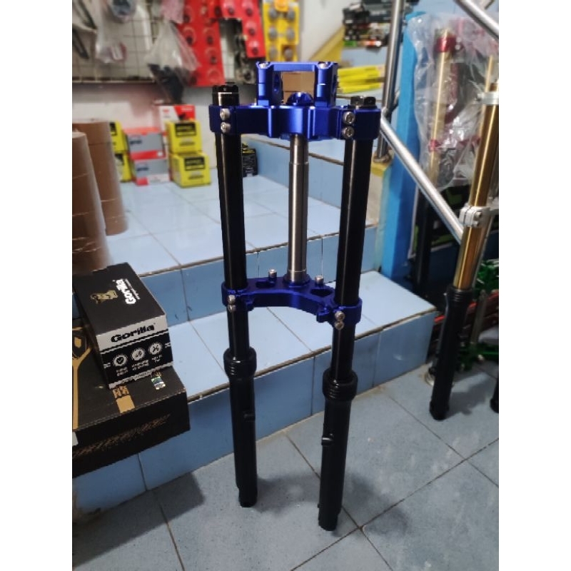 Jual skok ninja gorilla Segitiga cnc anodize biru AS HITAM rxking ninja ...