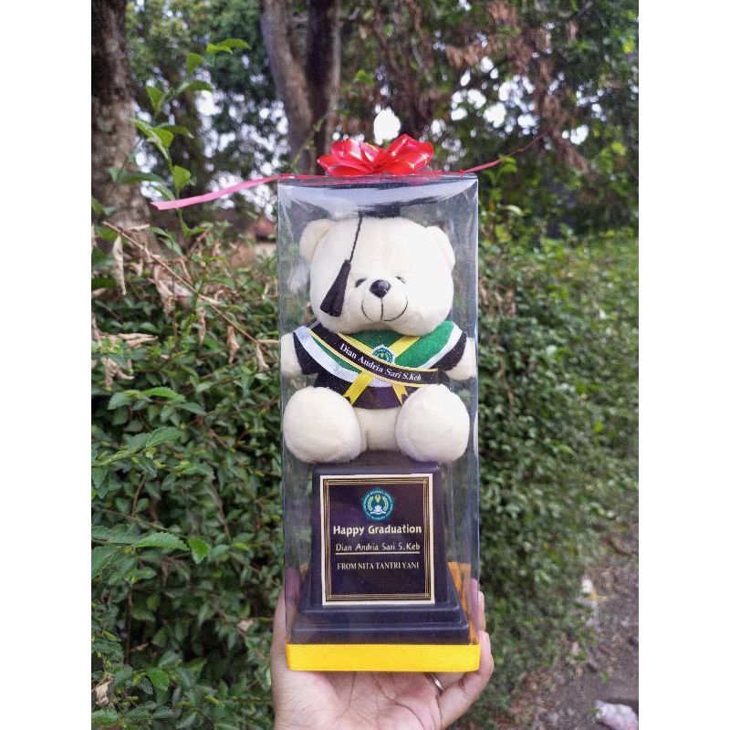 Jual MYDERRA COLLECTION_ Piala Boneka Wisuda custom Model Toga free Tas ...
