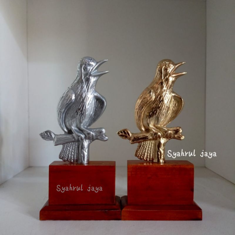 Jual COD Trophy/Piala Logam Motif Burung Cucak Ijo | Shopee Indonesia