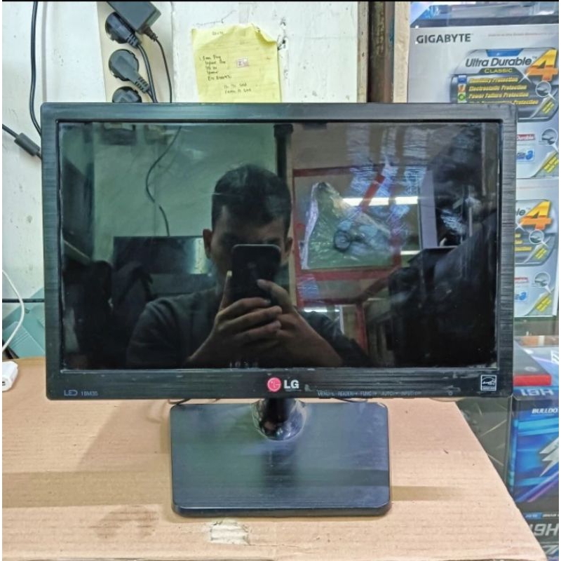 Jual Monitor LED LG 16 inch Wide screen | Shopee Indonesia