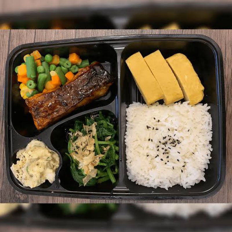 Jual PAKET BENTO SALMON. (VARIANT MIX BERUBAH SESUAI STOK Y ADA ...