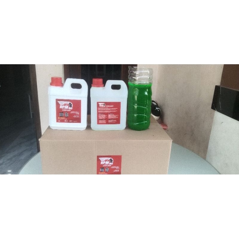 Jual air radiator.coolant.untuk semua jenis motor/mobil.di jamin ...
