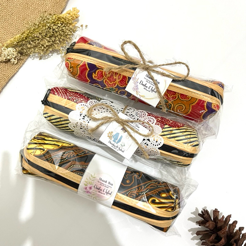 Jual Paket Hemat 50 Biji Souvenir Tempat Pensil Batik Khas Jogja 19 x 7 cm Souvenir Tempat ...