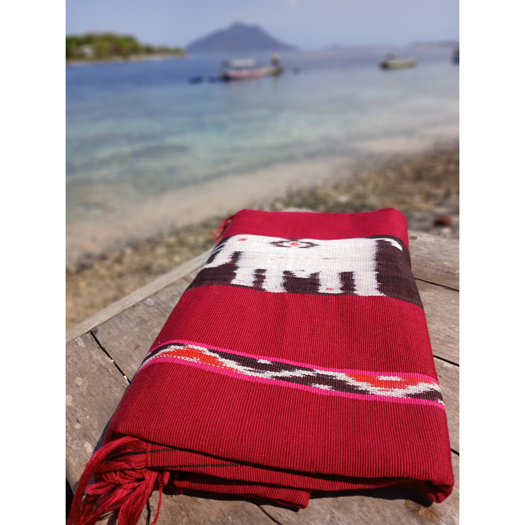 Jual Kain Tenun Khas Alor, NTT Motif Gajah Merah | Shopee Indonesia