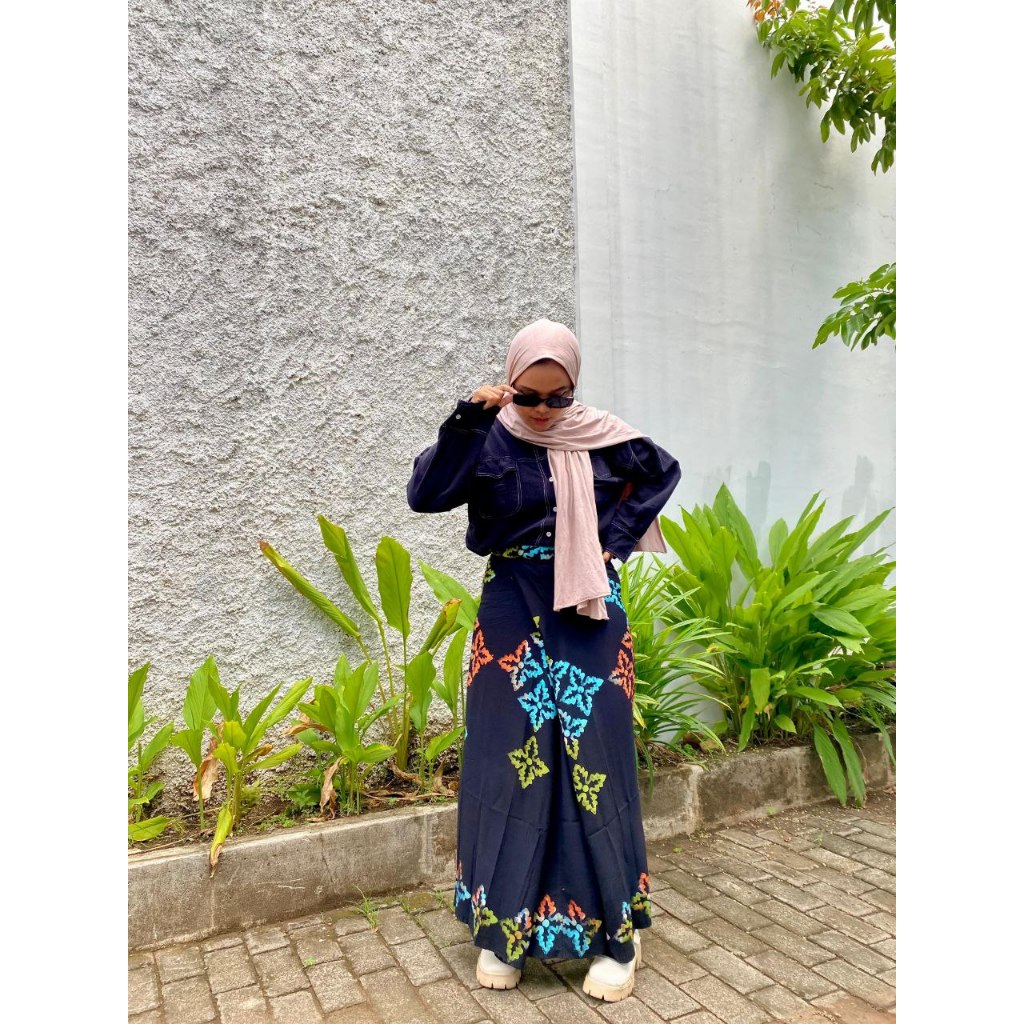 Jual Sarung Goyor Aroja Madina Aqil Bahan Rayon Super Ukuran Dewasa ...