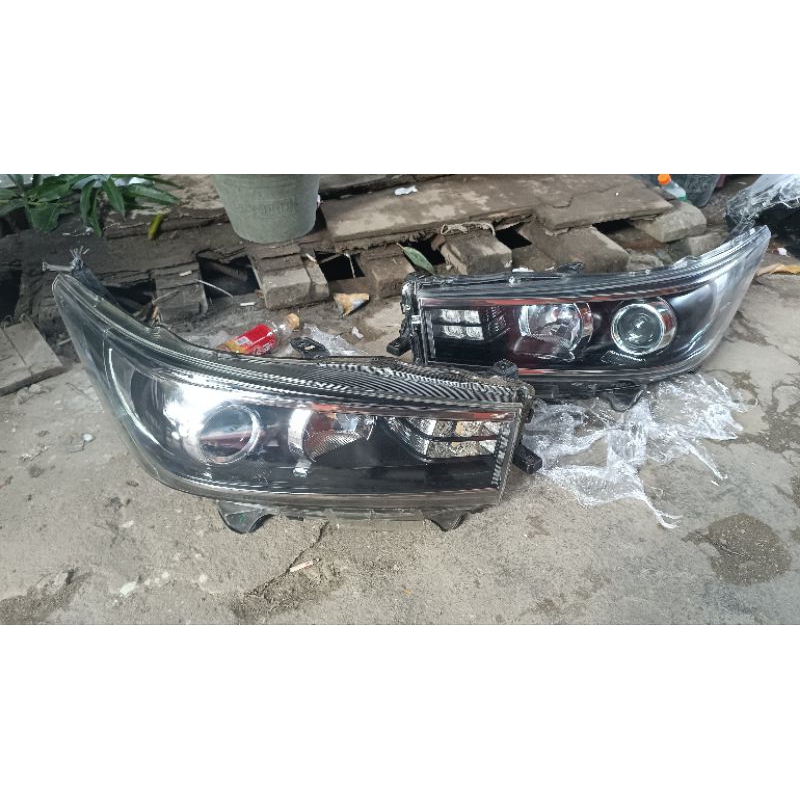 Jual headlamp innova reborn Q V dan venturer original satuan | Shopee ...