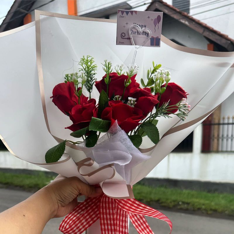 Jual Buket Korean Style Gangnam Red Rose | Shopee Indonesia