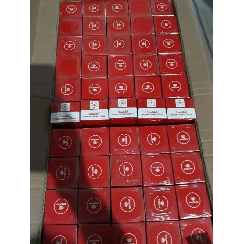 Jual SUNSCREEN GLOWING MAXIE BEAUTIFUL KEMASAN BOX | Shopee Indonesia