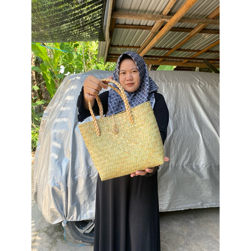 Jual Tas Anyaman Purun Natural 20x25 cm | Shopee Indonesia