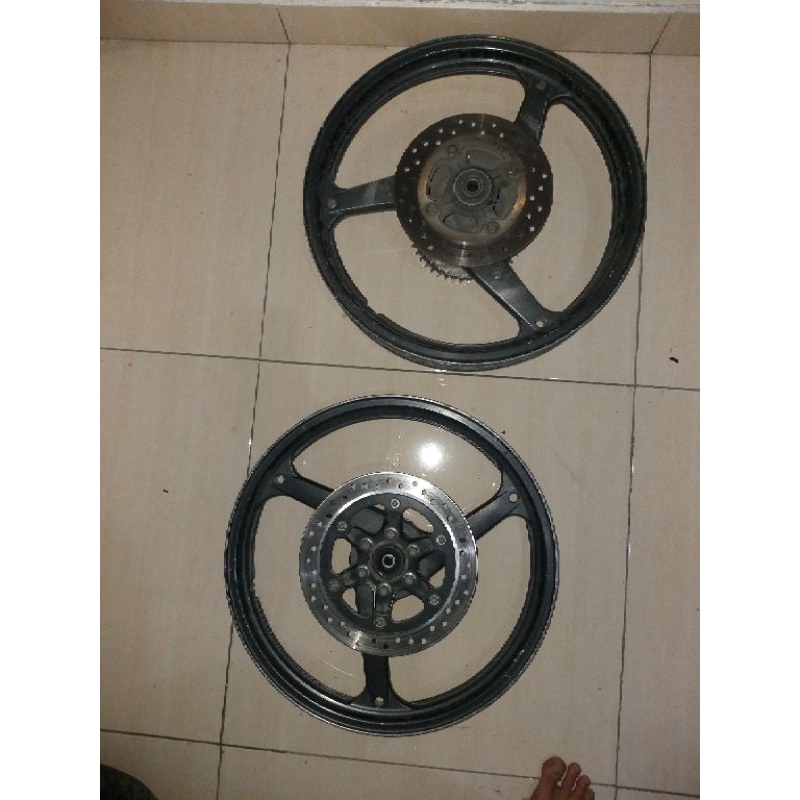 Jual velg pelek veleg racing cw tiger revo tirev original fullset bekas ...