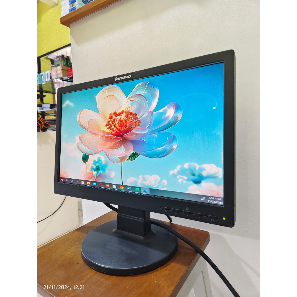 Jual Monitor Lenovo 19 inch lcd wide | Shopee Indonesia